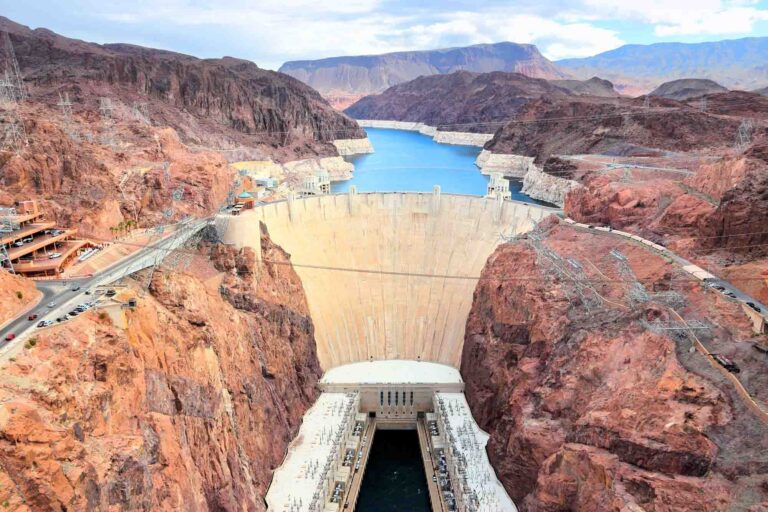 28 Most Famous American Landmarks Of All-Time